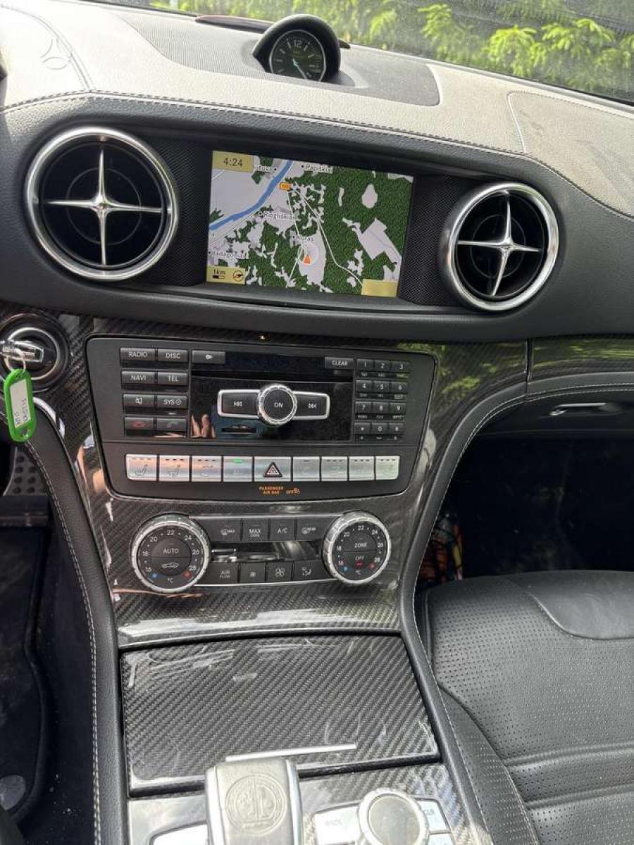 Pelēks Mercedes-Benz SL 63 AMG 2013 Kauņa, ar dzinēja tilpumu 5.46 L un nobraukumu 36 tūkst. km par 23999 €, foto 12 vietnē AUTOMOTO.COM.LV
