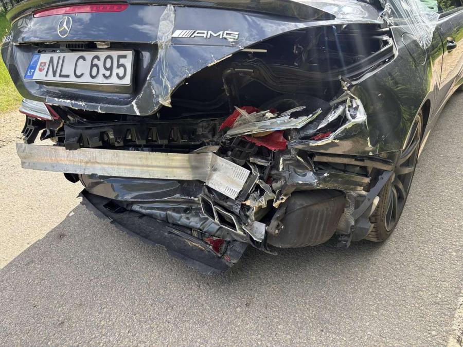 Pelēks Mercedes-Benz SL 63 AMG 2013 Kauņa, ar dzinēja tilpumu 5.46 L un nobraukumu 36 tūkst. km par 23999 €, foto 14 vietnē AUTOMOTO.COM.LV