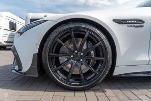 Белый Мерседес SL 63 AMG 2023 в Каунас, объемом двигателя 3.98 л и пробегом 11 тыс. км за 165000 €, фото 4 на AUTOMOTO.COM.LV