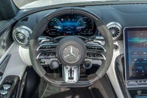 Белый Мерседес SL 63 AMG 2023 в Каунас, объемом двигателя 3.98 л и пробегом 11 тыс. км за 165000 €, фото 5 на AUTOMOTO.COM.LV