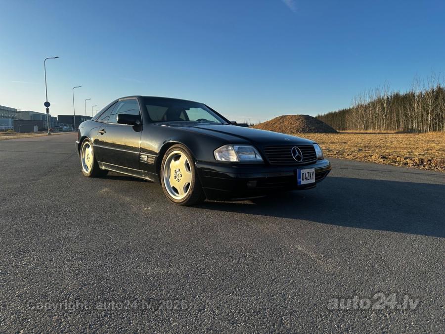 Black Mercedes-Benz SL-Class 1991 in Tallinn, with an engine capacity of 5.00 L and mileage of 169 thousand km for 10990 €, photo 11 on AUTOMOTO.COM.LV
