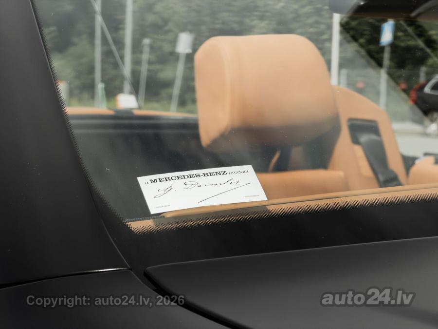 Black Mercedes-Benz SL-Class 1997 in Tallinn, with an engine capacity of 5.00 L and mileage of 159 thousand km for 28900 €, photo 5 on AUTOMOTO.COM.LV