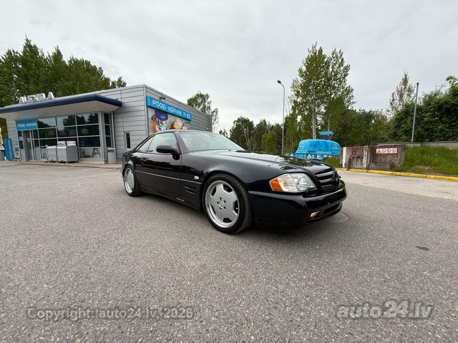 Black Mercedes-Benz SL-Class 1999 in Tallinn, with an engine capacity of 5.00 L and mileage of 150 thousand km for 30000 €, photo 3 on AUTOMOTO.COM.LV