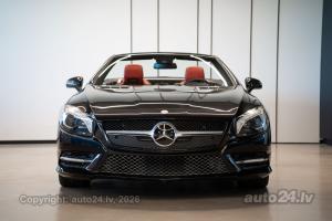 Black Mercedes-Benz SL-Class 2012 in Tallinn, with an engine capacity of 4.70 L and mileage of 51 thousand km for 43243 €, photo 3 on AUTOMOTO.COM.LV