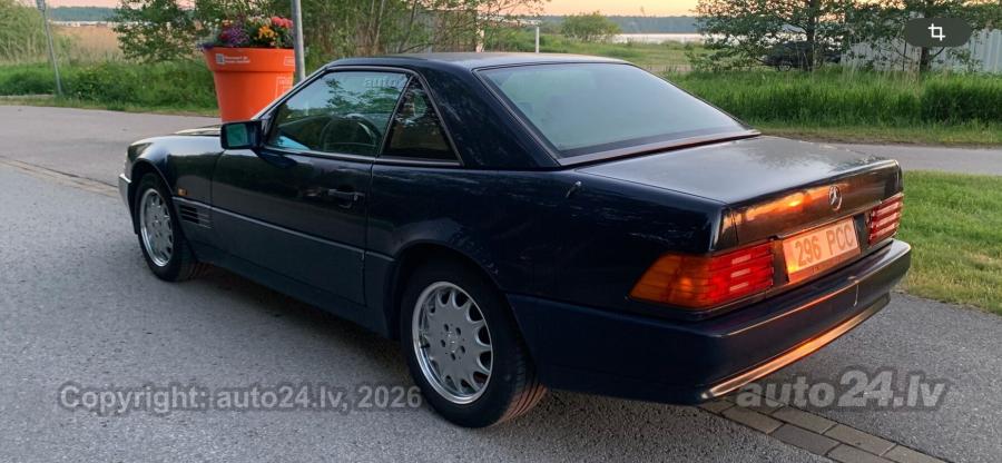 Blue Mercedes-Benz SL-Class 1995 in Tallinn, with an engine capacity of 3.20 L and mileage of 257 thousand km for 7900 €, photo 3 on AUTOMOTO.COM.LV