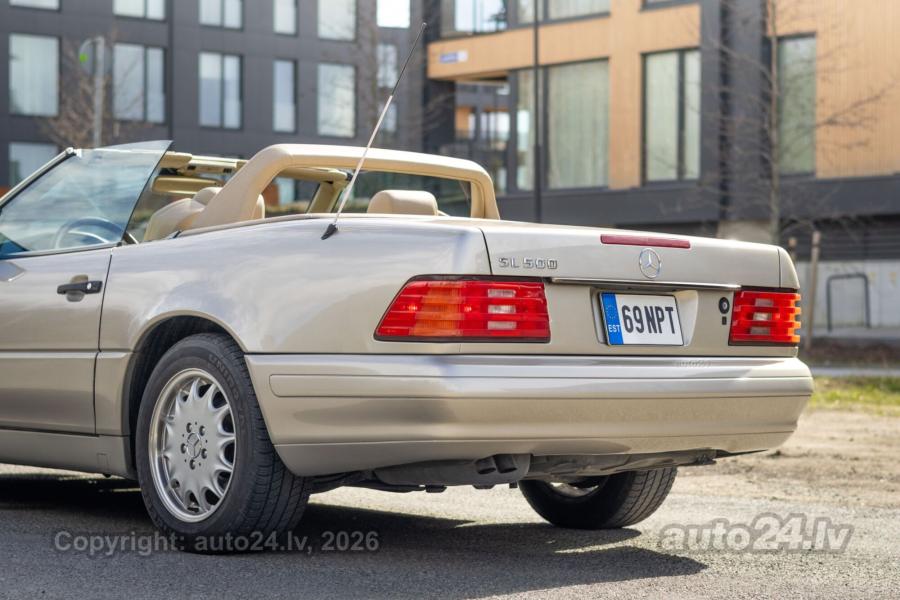 Mercedes-Benz SL-Class 1997 Tallina, ar dzinēja tilpumu 5.00 L un nobraukumu 231 tūkst. km par 25000 €, foto 14 vietnē AUTOMOTO.COM.LV