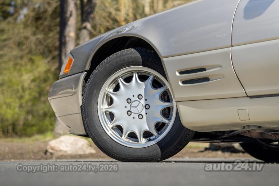 Mercedes-Benz SL-Class 1997 Tallina, ar dzinēja tilpumu 5.00 L un nobraukumu 231 tūkst. km par 25000 €, foto 18 vietnē AUTOMOTO.COM.LV