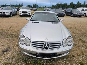 Pelēks Mercedes-Benz SL-Class 2001 Tartu, ar dzinēja tilpumu 5.00 L un nobraukumu 215 tūkst. km par 11990 €, foto 5 vietnē AUTOMOTO.COM.LV