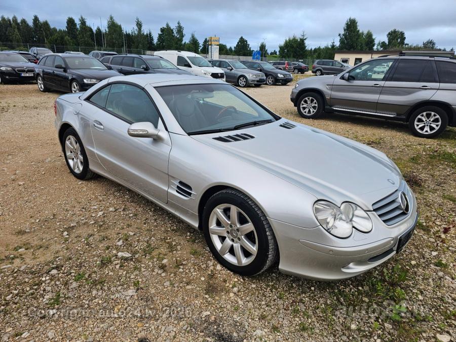 Pelēks Mercedes-Benz SL-Class 2001 Tartu, ar dzinēja tilpumu 5.00 L un nobraukumu 215 tūkst. km par 11990 €, foto 13 vietnē AUTOMOTO.COM.LV