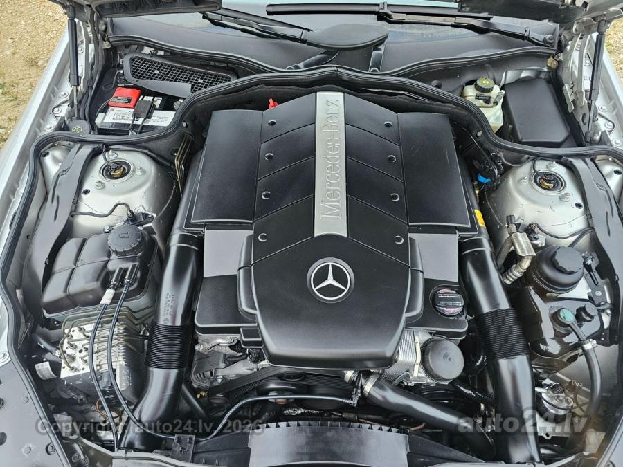 Pelēks Mercedes-Benz SL-Class 2001 Tartu, ar dzinēja tilpumu 5.00 L un nobraukumu 215 tūkst. km par 11990 €, foto 20 vietnē AUTOMOTO.COM.LV