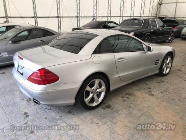 Pelēks Mercedes-Benz SL-Class 2003 Tallina, ar dzinēja tilpumu 6.00 L un nobraukumu 52 tūkst. km par 43500 €, foto 4 vietnē AUTOMOTO.COM.LV