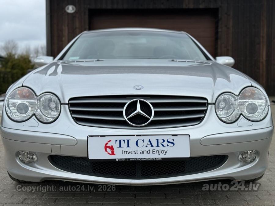 Pelēks Mercedes-Benz SL-Class 2004 Tallina, ar dzinēja tilpumu 5.00 L un nobraukumu 147 tūkst. km par 12700 €, foto 3 vietnē AUTOMOTO.COM.LV