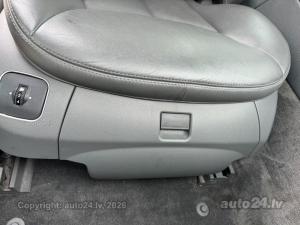 Pelēks Mercedes-Benz SL-Class 2004 Tallina, ar dzinēja tilpumu 5.00 L un nobraukumu 147 tūkst. km par 12700 €, foto 10 vietnē AUTOMOTO.COM.LV