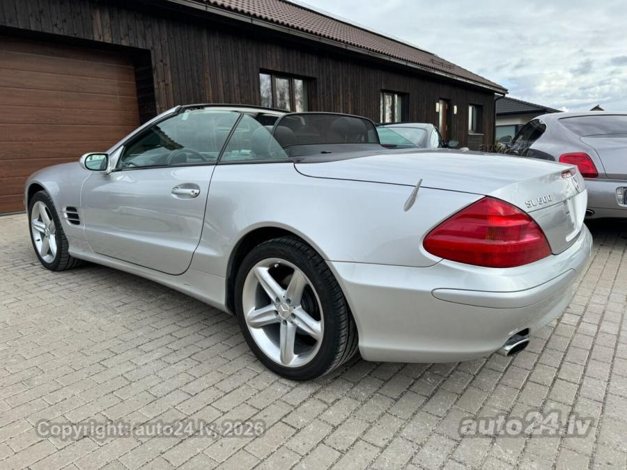Pelēks Mercedes-Benz SL-Class 2004 Tallina, ar dzinēja tilpumu 5.00 L un nobraukumu 147 tūkst. km par 12700 €, foto 14 vietnē AUTOMOTO.COM.LV