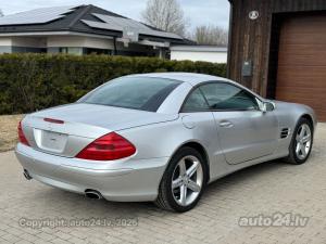 Pelēks Mercedes-Benz SL-Class 2004 Tallina, ar dzinēja tilpumu 5.00 L un nobraukumu 147 tūkst. km par 12700 €, foto 18 vietnē AUTOMOTO.COM.LV