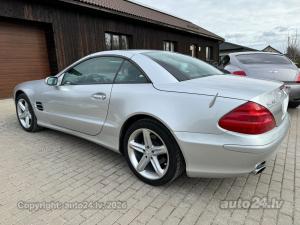 Pelēks Mercedes-Benz SL-Class 2004 Tallina, ar dzinēja tilpumu 5.00 L un nobraukumu 147 tūkst. km par 12700 €, foto 20 vietnē AUTOMOTO.COM.LV