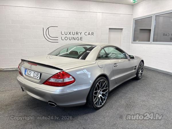 Pelēks Mercedes-Benz SL-Class 2006 Tallina, ar dzinēja tilpumu 5.50 L un nobraukumu 220 tūkst. km par 16000 €, foto 3 vietnē AUTOMOTO.COM.LV
