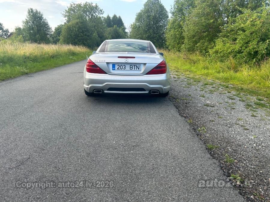 Grey Mercedes-Benz SL-Class 2008 in Tallinn, with an engine capacity of 5.50 L and mileage of 83 thousand km for 17200 €, photo 5 on AUTOMOTO.COM.LV