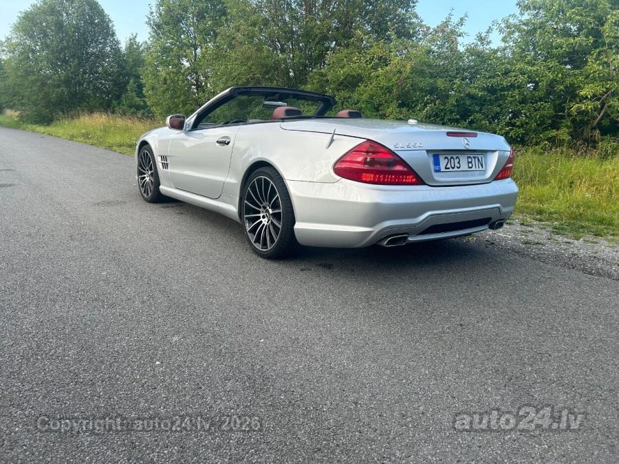 Grey Mercedes-Benz SL-Class 2008 in Tallinn, with an engine capacity of 5.50 L and mileage of 83 thousand km for 17200 €, photo 7 on AUTOMOTO.COM.LV