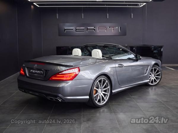 Pelēks Mercedes-Benz SL-Class 2012 Tallina, ar dzinēja tilpumu 6.00 L un nobraukumu 91 tūkst. km par 174900 €, foto 2 vietnē AUTOMOTO.COM.LV