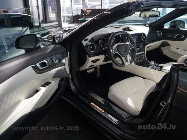 Pelēks Mercedes-Benz SL-Class 2012 Tallina, ar dzinēja tilpumu 6.00 L un nobraukumu 91 tūkst. km par 174900 €, foto 5 vietnē AUTOMOTO.COM.LV