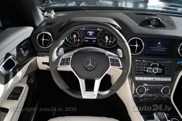 Pelēks Mercedes-Benz SL-Class 2012 Tallina, ar dzinēja tilpumu 6.00 L un nobraukumu 91 tūkst. km par 174900 €, foto 7 vietnē AUTOMOTO.COM.LV