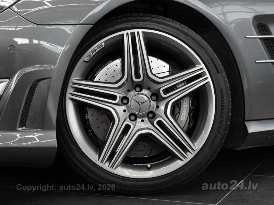 Pelēks Mercedes-Benz SL-Class 2013 Tallina, ar dzinēja tilpumu 5.50 L un nobraukumu 116 tūkst. km par 49000 €, foto 7 vietnē AUTOMOTO.COM.LV