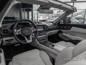 Pelēks Mercedes-Benz SL-Class 2013 Tallina, ar dzinēja tilpumu 5.50 L un nobraukumu 116 tūkst. km par 49000 €, foto 14 vietnē AUTOMOTO.COM.LV