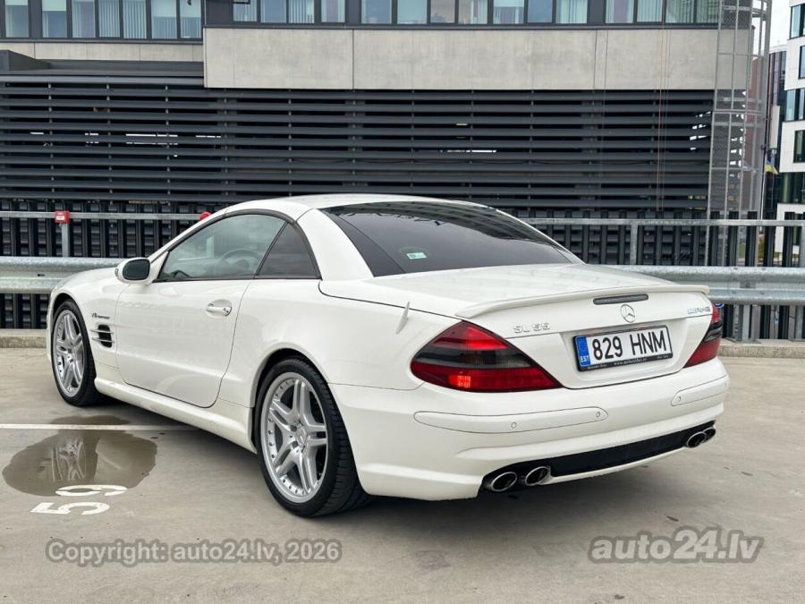 White Mercedes-Benz SL-Class 2002 in Tallinn, with an engine capacity of 5.40 L and mileage of 108 thousand km for 28900 €, photo 5 on AUTOMOTO.COM.LV