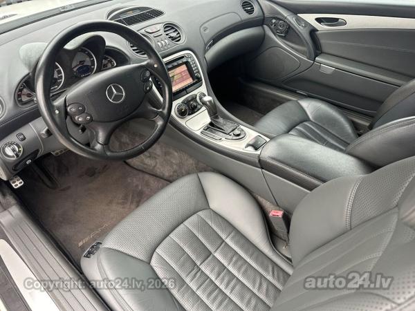 Balts Mercedes-Benz SL-Class 2002 Tallina, ar dzinēja tilpumu 5.40 L un nobraukumu 108 tūkst. km par 28900 €, foto 9 vietnē AUTOMOTO.COM.LV