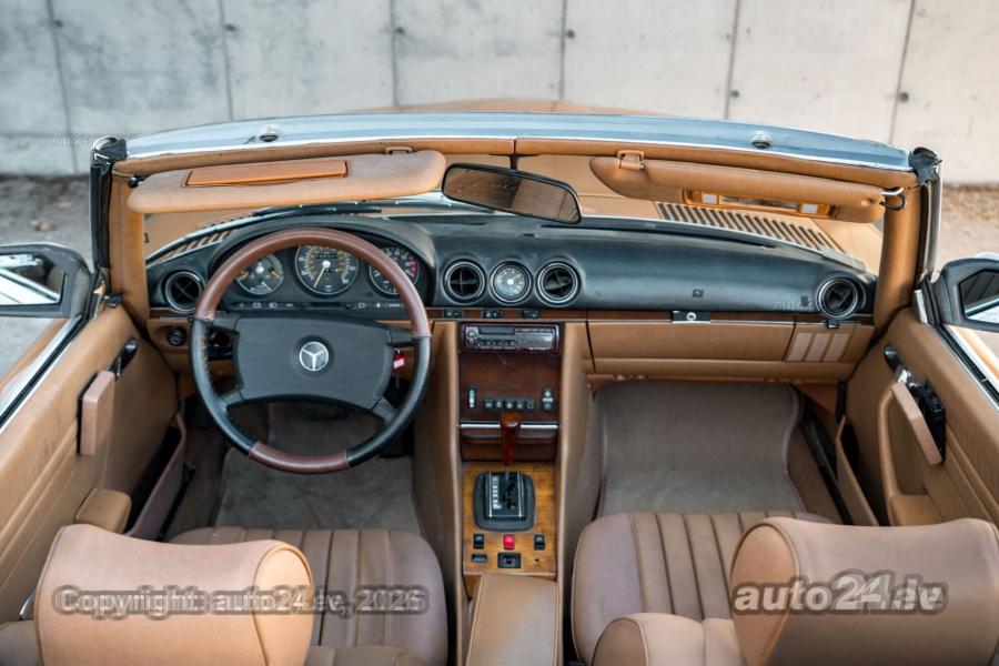 Dzeltens Mercedes-Benz SL-Class 1983 Tallina, ar dzinēja tilpumu 3.80 L un nobraukumu 317 tūkst. km par 14500 €, foto 7 vietnē AUTOMOTO.COM.LV