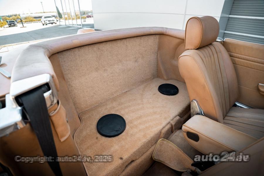 Dzeltens Mercedes-Benz SL-Class 1983 Tallina, ar dzinēja tilpumu 3.80 L un nobraukumu 317 tūkst. km par 14500 €, foto 12 vietnē AUTOMOTO.COM.LV