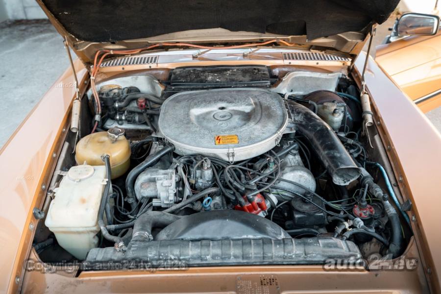 Dzeltens Mercedes-Benz SL-Class 1983 Tallina, ar dzinēja tilpumu 3.80 L un nobraukumu 317 tūkst. km par 14500 €, foto 15 vietnē AUTOMOTO.COM.LV