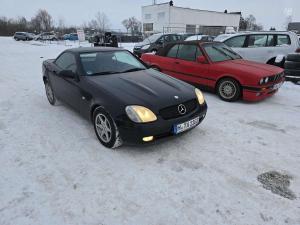 Melns Mercedes-Benz SLK 200 1998 Marijampole, ar dzinēja tilpumu 2.00 L un nobraukumu 260 tūkst. km par 1999 €, foto  vietnē AUTOMOTO.COM.LV