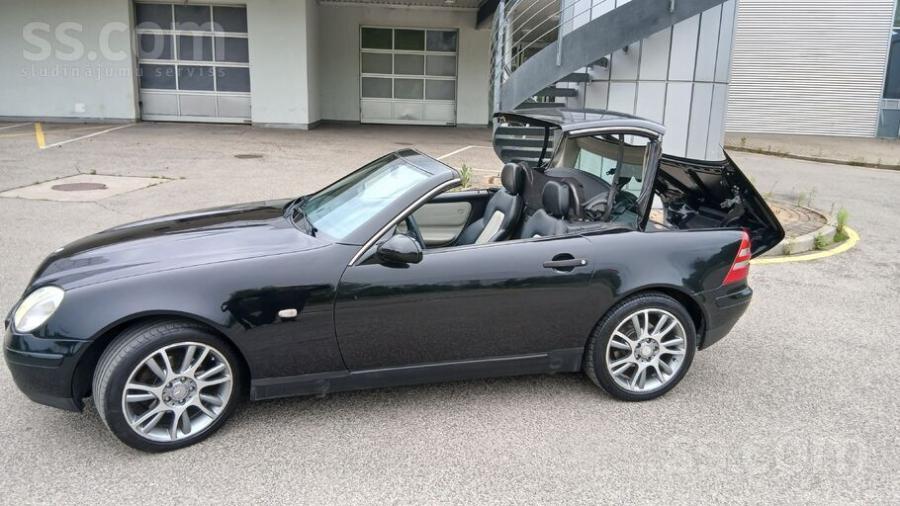 Melns Mercedes-Benz SLK 200 1999 Rīga, ar dzinēja tilpumu 2.00 L un nobraukumu 246 tūkst. km par 3900 €, foto 13 vietnē AUTOMOTO.COM.LV