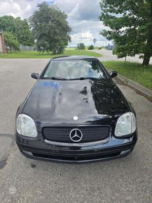 Black Mercedes-Benz SLK 200 1999 in Marijampole, with an engine capacity of 2.00 L and mileage of 220 thousand km for 3950 €, photo 17 on AUTOMOTO.COM.LV