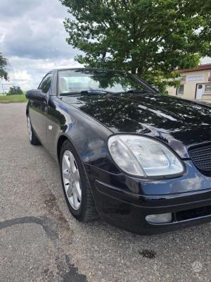 Black Mercedes-Benz SLK 200 1999 in Marijampole, with an engine capacity of 2.00 L and mileage of 220 thousand km for 3950 €, photo 18 on AUTOMOTO.COM.LV