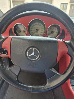 Black Mercedes-Benz SLK 200 1999 in Marijampole, with an engine capacity of 2.00 L and mileage of 220 thousand km for 3950 €, photo 21 on AUTOMOTO.COM.LV