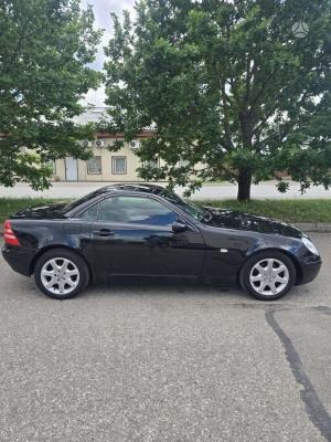 Black Mercedes-Benz SLK 200 1999 in Marijampole, with an engine capacity of 2.00 L and mileage of 220 thousand km for 3950 €, photo 33 on AUTOMOTO.COM.LV