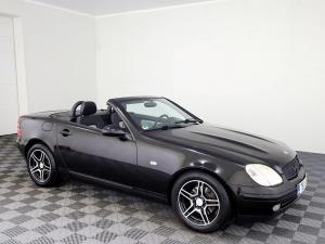 Black Mercedes-Benz SLK 200 1999 in Tallinn, with an engine capacity of 2.00 L and mileage of 279 thousand km for 2299 €, photo 10 on AUTOMOTO.COM.LV
