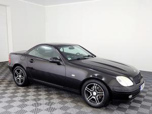 Black Mercedes-Benz SLK 200 1999 in Tallinn, with an engine capacity of 2.00 L and mileage of 279 thousand km for 2299 €, photo 14 on AUTOMOTO.COM.LV