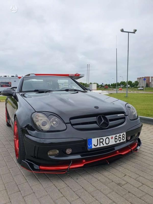 Melns Mercedes-Benz SLK 200 2001 Klaipėda, ar dzinēja tilpumu 2.00 L un nobraukumu 218 tūkst. km par 5900 €, foto 1 vietnē AUTOMOTO.COM.LV
