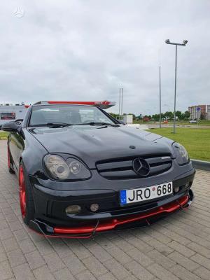 Melns Mercedes-Benz SLK 200 2001 Klaipėda, ar dzinēja tilpumu 2.00 L un nobraukumu 218 tūkst. km par 5900 €, foto  vietnē AUTOMOTO.COM.LV