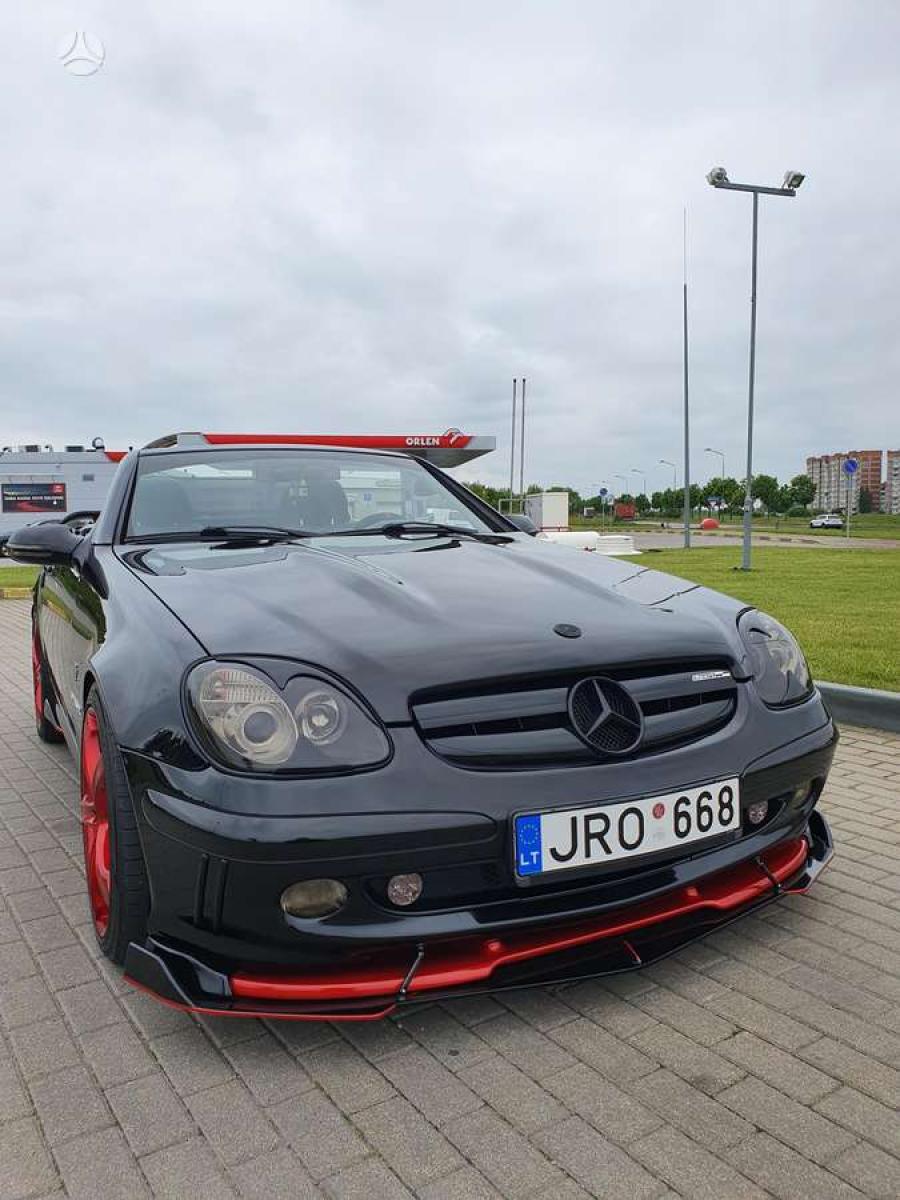 Melns Mercedes-Benz SLK 200 2001 Klaipėda, ar dzinēja tilpumu 2.00 L un nobraukumu 218 tūkst. km par 5900 €, foto 1 vietnē AUTOMOTO.COM.LV