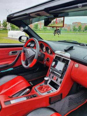 Melns Mercedes-Benz SLK 200 2001 Klaipėda, ar dzinēja tilpumu 2.00 L un nobraukumu 218 tūkst. km par 5900 €, foto 7 vietnē AUTOMOTO.COM.LV