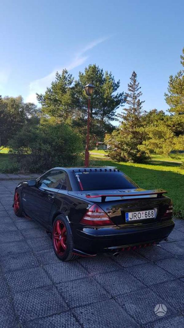 Melns Mercedes-Benz SLK 200 2001 Klaipėda, ar dzinēja tilpumu 2.00 L un nobraukumu 218 tūkst. km par 5900 €, foto 8 vietnē AUTOMOTO.COM.LV