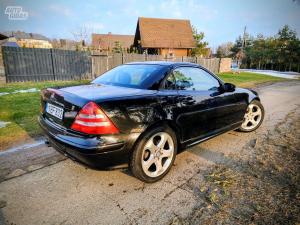Melns Mercedes-Benz SLK 200 2002 Viļņa, ar dzinēja tilpumu 2.00 L un nobraukumu 269 tūkst. km par 2600 €, foto 3 vietnē AUTOMOTO.COM.LV