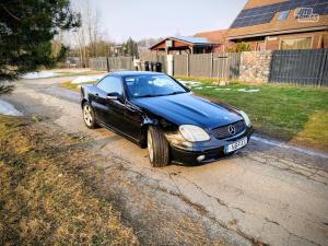 Melns Mercedes-Benz SLK 200 2002 Viļņa, ar dzinēja tilpumu 2.00 L un nobraukumu 269 tūkst. km par 2600 €, foto 4 vietnē AUTOMOTO.COM.LV