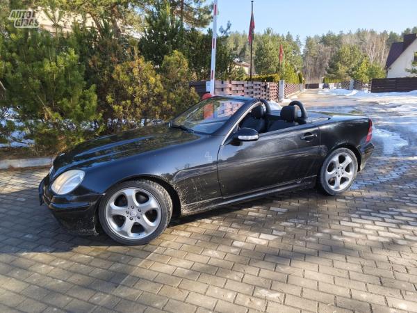 Black Mercedes-Benz SLK 200 2002 in Vilnius, with an engine capacity of 2.00 L and mileage of 269 thousand km for 2900 €, photo 6 on AUTOMOTO.COM.LV