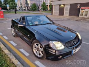 Melns Mercedes-Benz SLK 200 2003 Rīga, ar dzinēja tilpumu 2.00 L un nobraukumu 256 tūkst. km par 4500 €, foto 2 vietnē AUTOMOTO.COM.LV
